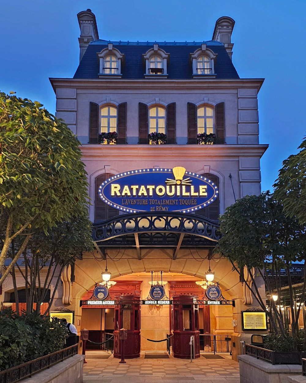 Bistrot Chez Remy: Everything You Need to Know + Review – Dale, Let's ...
