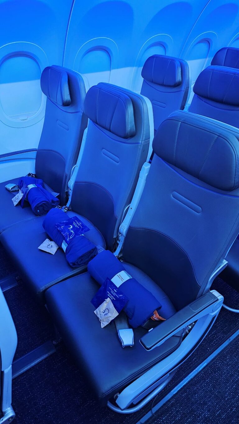 10 Tips for Surviving a Long Haul Flight in Economy – Dale, Let's Travel!